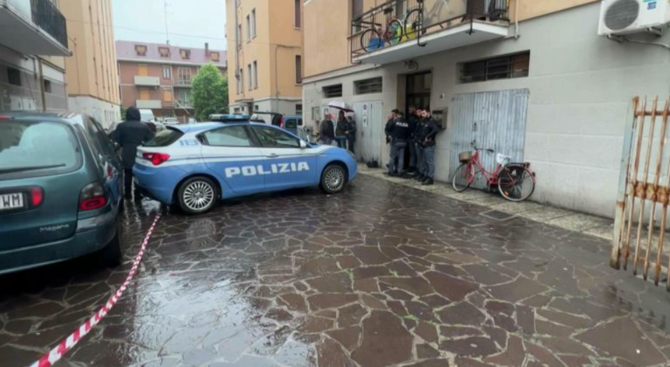 23enne ingerisce la droga e si lancia dal balcone a Modena 23enne ingerisce la droga e si lancia dal balcone a Modena