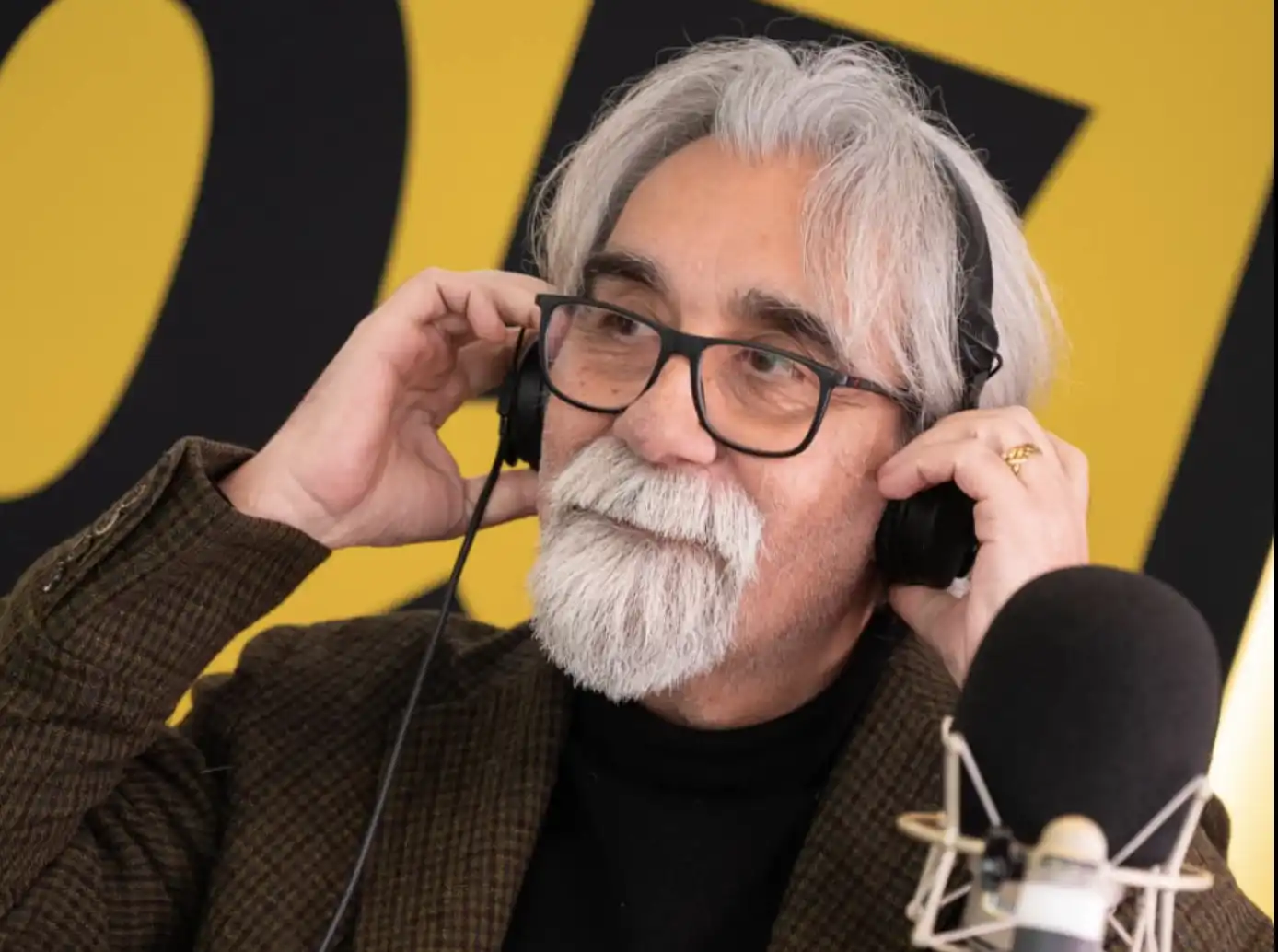 Addio a Peppe Vessicchio: morto a 69 anni il celebre Direttore d'Orchestra